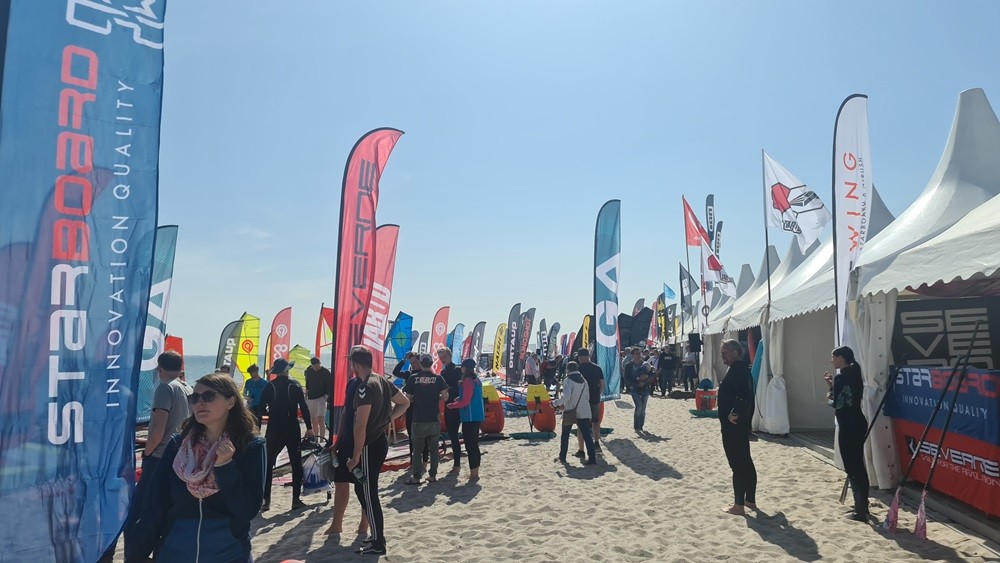 Ihre individuelle Beachflag gestalten - MR Design Magazin